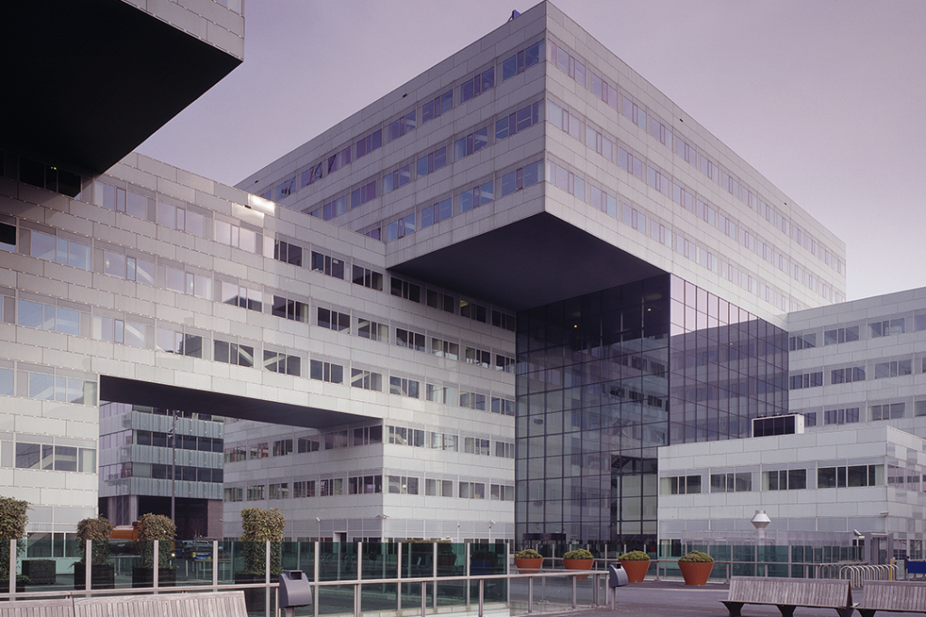 Interior design of Investa headquarters - UniFor